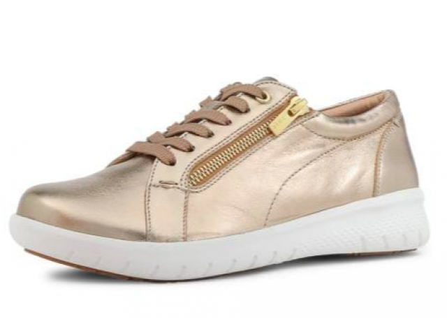 Pamela Light (Champ)