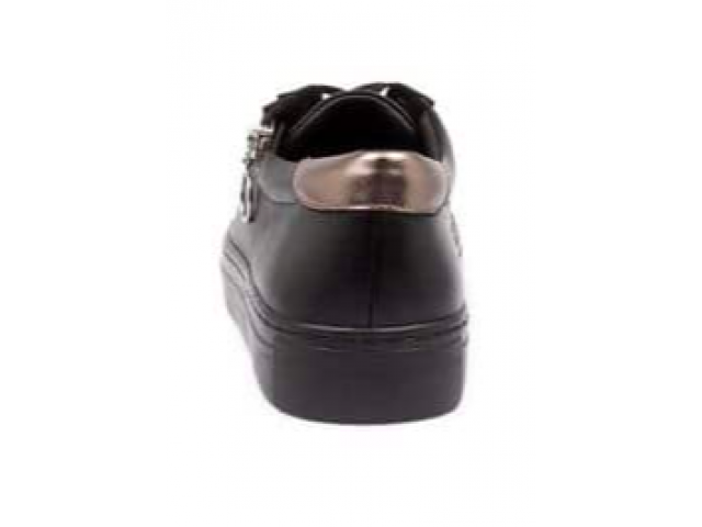 Pamela Light (black)